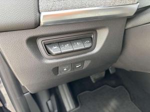 Grey Renault Zoe 2021 in Siauliai, with an engine capacity of 0.00 L and mileage of 71 thousand km for 13500 €, photo 9 on AUTOMOTO.COM.LV