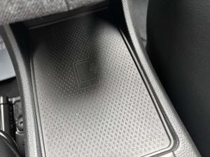 Grey Renault Zoe 2021 in Siauliai, with an engine capacity of 0.00 L and mileage of 71 thousand km for 13500 €, photo 13 on AUTOMOTO.COM.LV