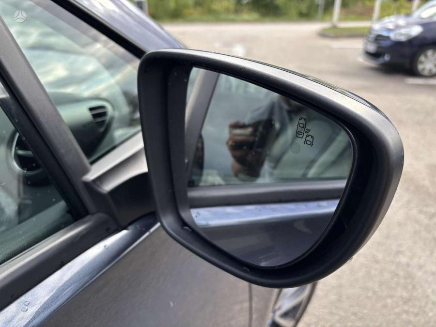 Grey Renault Zoe 2021 in Siauliai, with an engine capacity of 0.00 L and mileage of 71 thousand km for 13500 €, photo 14 on AUTOMOTO.COM.LV