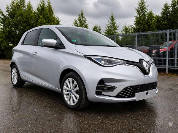 Grey Renault Zoe 2021 in Pakruojis, with an engine capacity of 0.00 L and mileage of 102 thousand km for 10400 €, photo 2 on AUTOMOTO.COM.LV