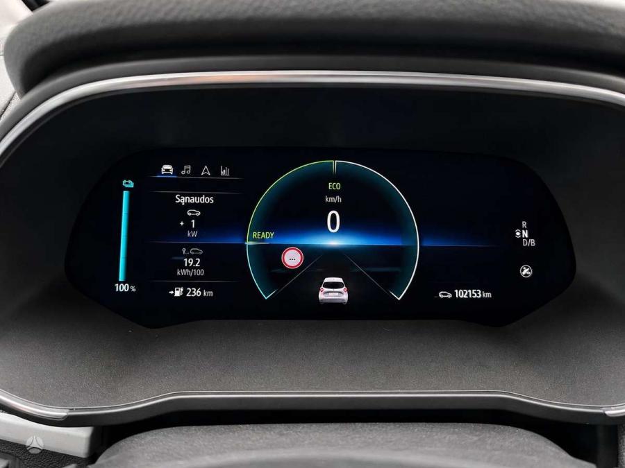 Grey Renault Zoe 2021 in Pakruojis, with an engine capacity of 0.00 L and mileage of 102 thousand km for 10400 €, photo 17 on AUTOMOTO.COM.LV
