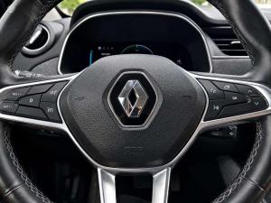 Grey Renault Zoe 2021 in Pakruojis, with an engine capacity of 0.00 L and mileage of 102 thousand km for 10400 €, photo 19 on AUTOMOTO.COM.LV