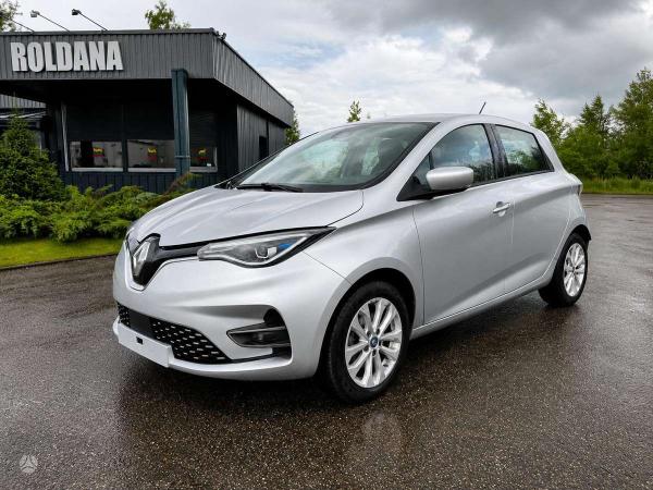 Grey Renault Zoe 2021 in Pakruojis, with an engine capacity of 0.00 L and mileage of 102 thousand km for 10400 €, photo 1 on AUTOMOTO.COM.LV