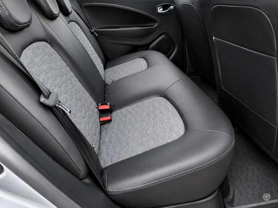 Серый Рено Зое 2021 в Пакруойис, объемом двигателя 0.00 л и пробегом 102 тыс. км за 10400 €, фото 8 на AUTOMOTO.COM.LV