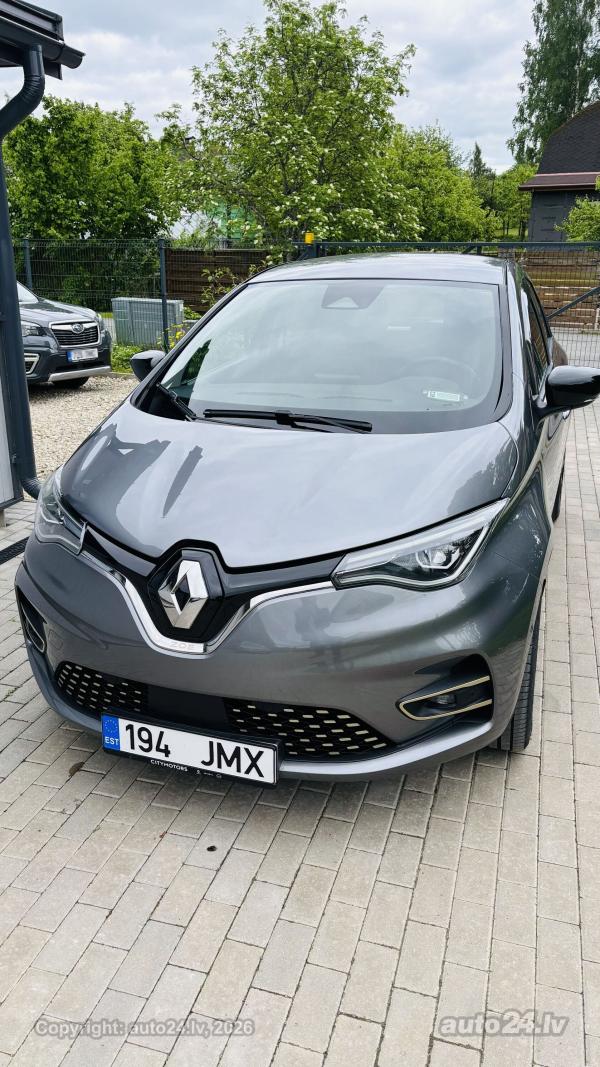 Grey Renault Zoe 2023 in Voru, with an engine capacity of 0.00 L and mileage of 27 thousand km for 16990 €, photo 1 on AUTOMOTO.COM.LV