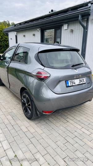 Grey Renault Zoe 2023 in Voru, with an engine capacity of 0.00 L and mileage of 27 thousand km for 16990 €, photo 4 on AUTOMOTO.COM.LV