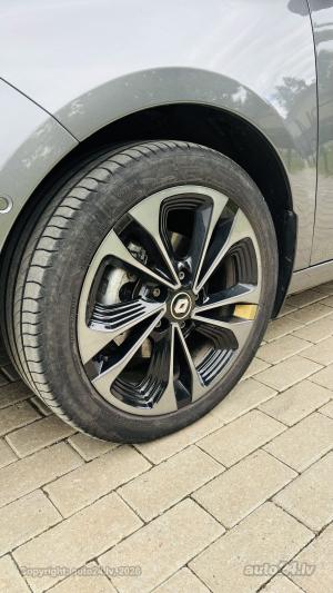 Grey Renault Zoe 2023 in Voru, with an engine capacity of 0.00 L and mileage of 27 thousand km for 16990 €, photo 6 on AUTOMOTO.COM.LV