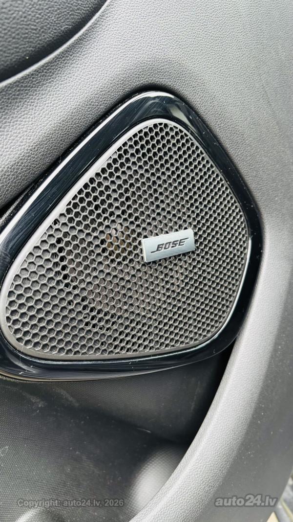Grey Renault Zoe 2023 in Voru, with an engine capacity of 0.00 L and mileage of 27 thousand km for 16990 €, photo 8 on AUTOMOTO.COM.LV