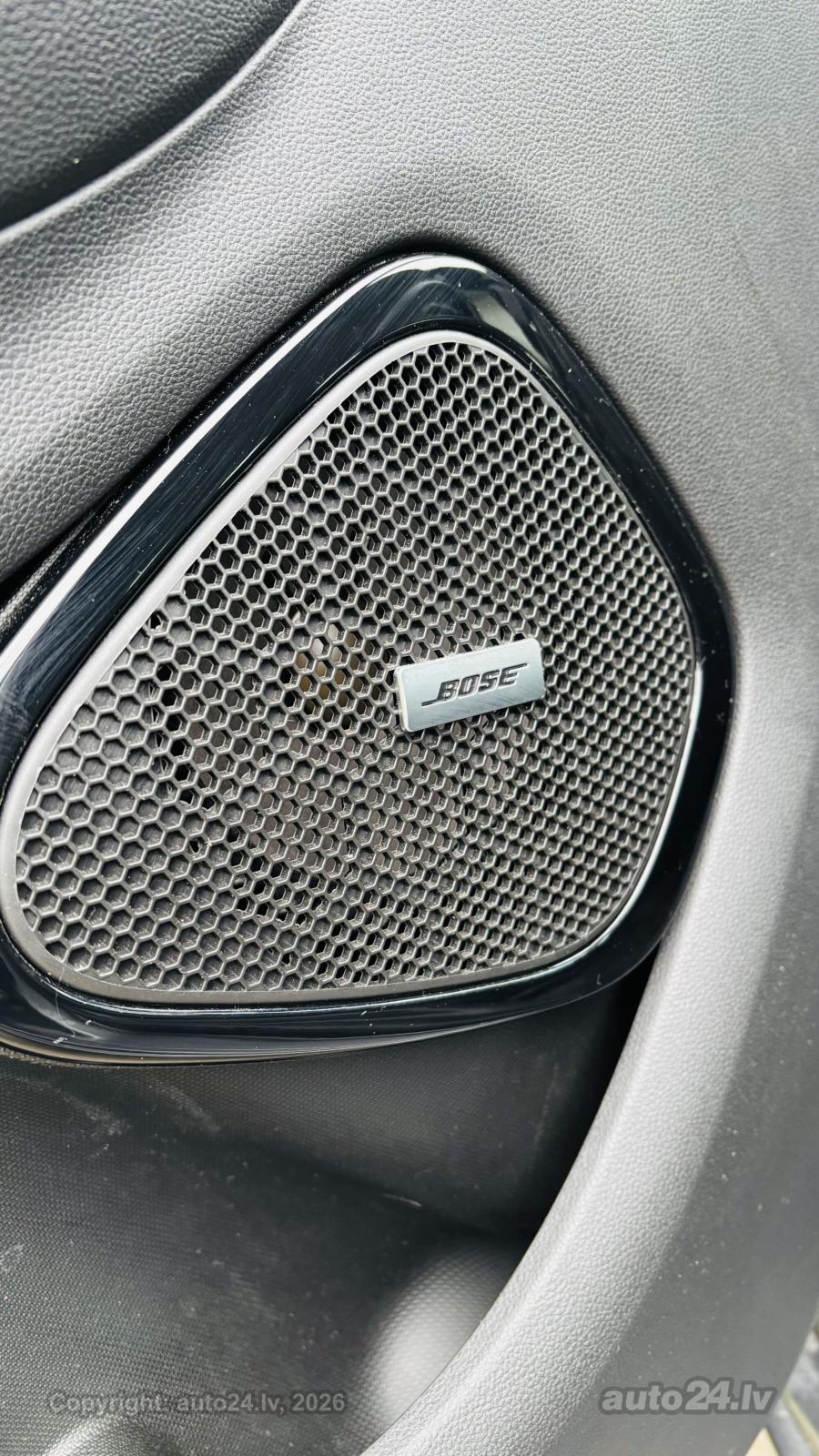 Grey Renault Zoe 2023 in Voru, with an engine capacity of 0.00 L and mileage of 27 thousand km for 16990 €, photo 9 on AUTOMOTO.COM.LV