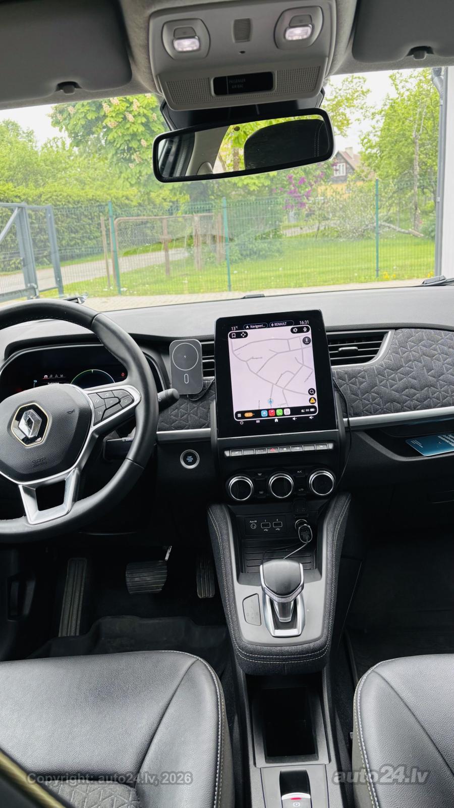 Grey Renault Zoe 2023 in Voru, with an engine capacity of 0.00 L and mileage of 27 thousand km for 16990 €, photo 15 on AUTOMOTO.COM.LV