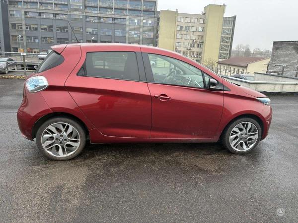 Sarkans Renault Zoe 2017 Viļņa, ar dzinēja tilpumu 0.00 L un nobraukumu 99 tūkst. km par 8400 €, foto 2 vietnē AUTOMOTO.COM.LV