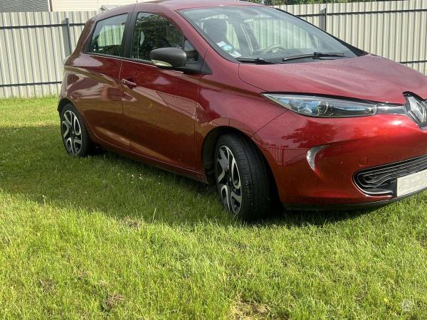 Red Renault Zoe 2018 in Taurage, with an engine capacity of 0.00 L and mileage of 117 thousand km for 5400 €, photo 2 on AUTOMOTO.COM.LV