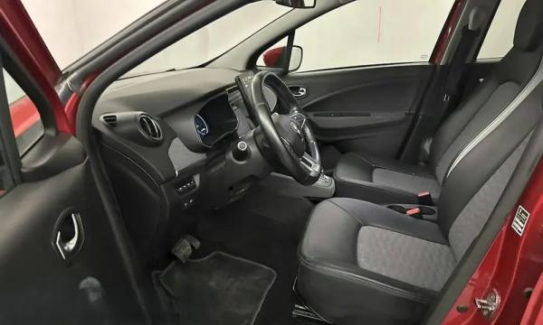 Sarkans Renault Zoe 2020 Rīga, ar dzinēja tilpumu 0.00 L un nobraukumu 46 tūkst. km par 13490 €, foto 5 vietnē AUTOMOTO.COM.LV