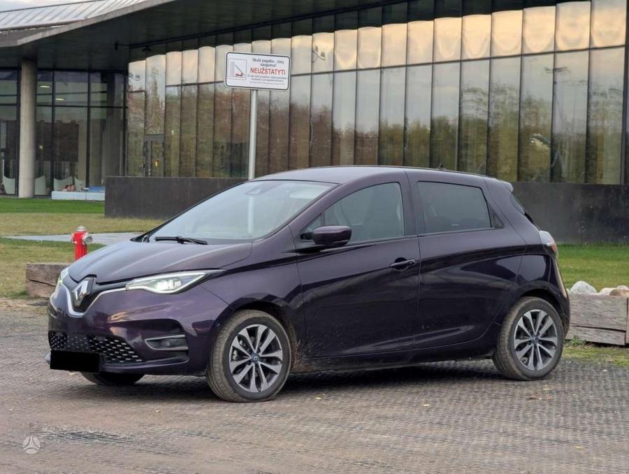 Violet Renault Zoe 2021 in Kaunas, with an engine capacity of 0.00 L and mileage of 70 thousand km for 10400 €, photo 1 on AUTOMOTO.COM.LV