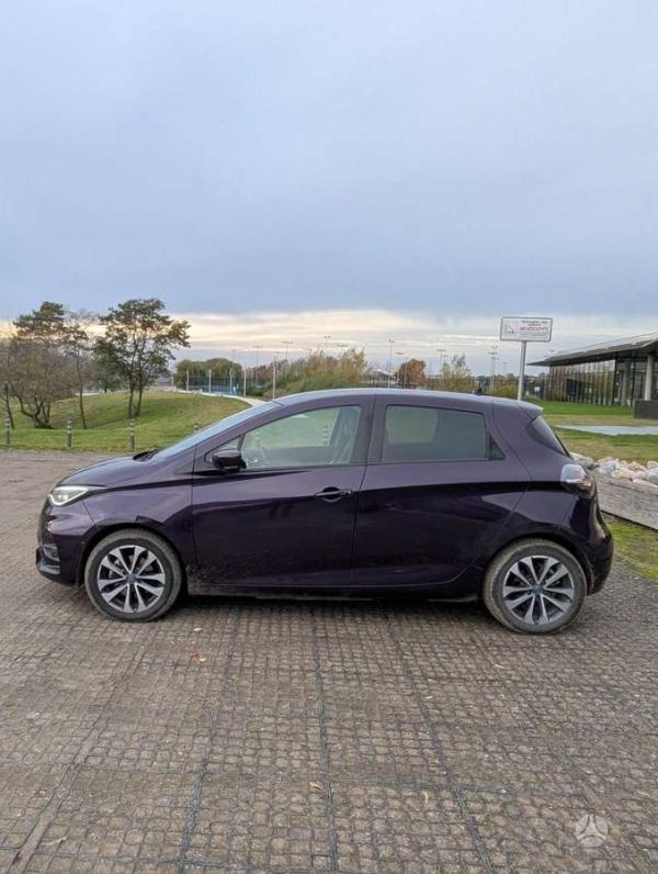 Violet Renault Zoe 2021 in Kaunas, with an engine capacity of 0.00 L and mileage of 70 thousand km for 10400 €, photo 3 on AUTOMOTO.COM.LV