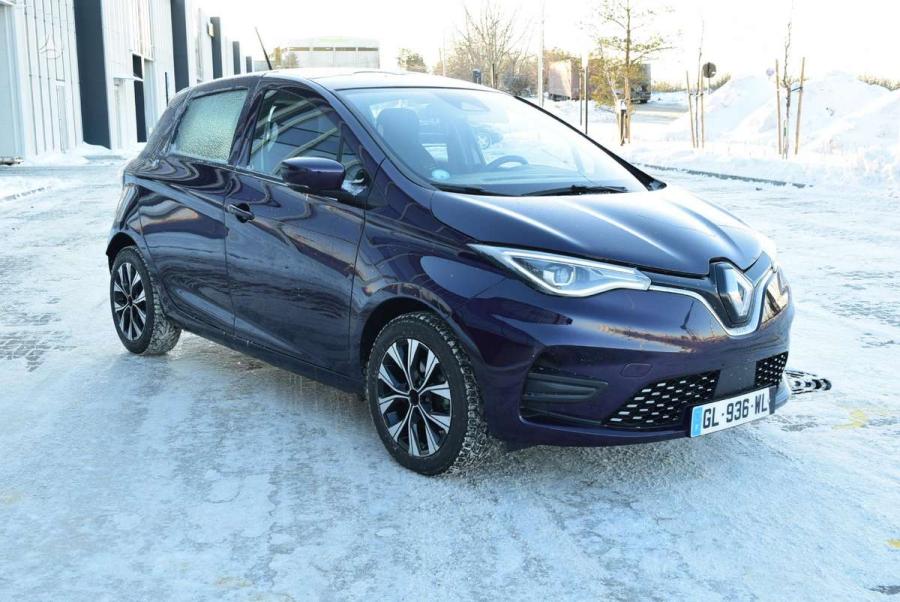 Violet Renault Zoe 2023 in Vilnius, with an engine capacity of 0.00 L and mileage of 33 thousand km for 12450 €, photo 3 on AUTOMOTO.COM.LV