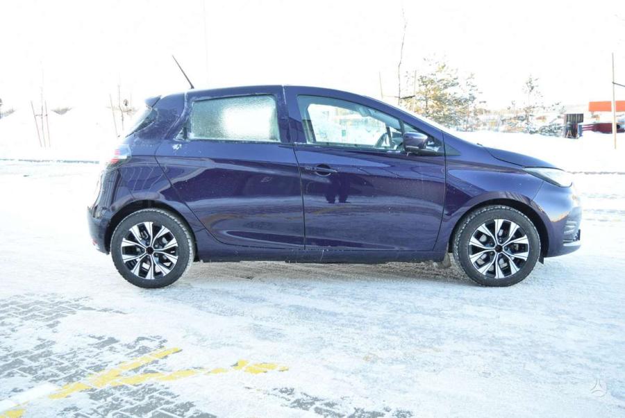 Violet Renault Zoe 2023 in Vilnius, with an engine capacity of 0.00 L and mileage of 33 thousand km for 12450 €, photo 4 on AUTOMOTO.COM.LV