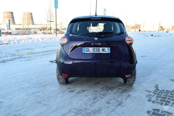 Violet Renault Zoe 2023 in Vilnius, with an engine capacity of 0.00 L and mileage of 33 thousand km for 12450 €, photo 6 on AUTOMOTO.COM.LV