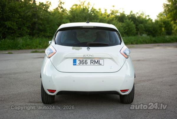 White Renault Zoe 2013 in Parnu, with an engine capacity of 0.00 L and mileage of 99 thousand km for 5990 €, photo 5 on AUTOMOTO.COM.LV