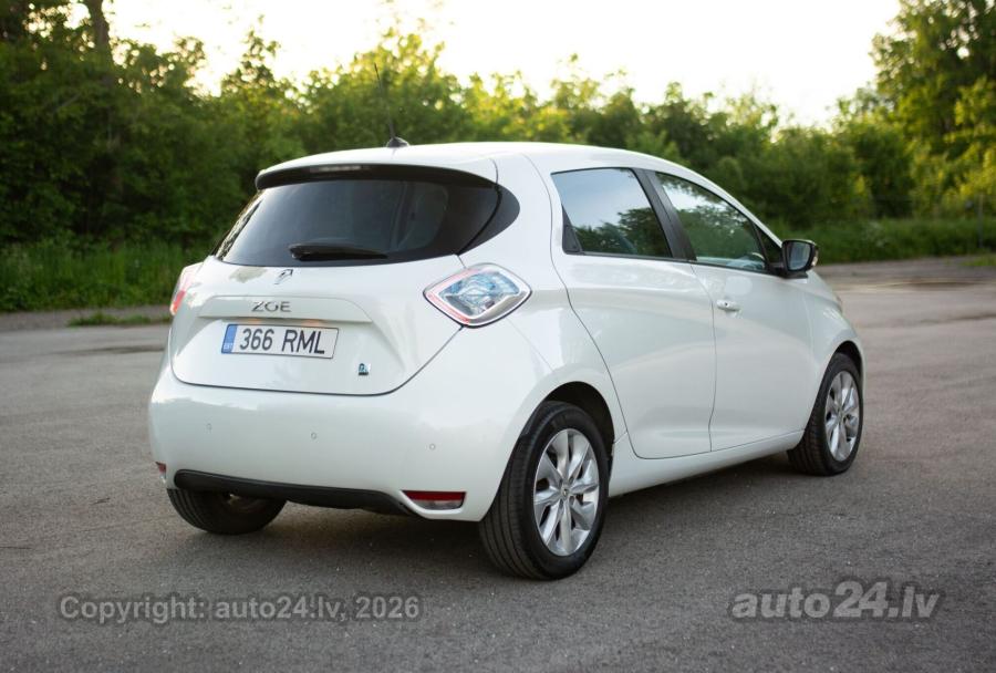 White Renault Zoe 2013 in Parnu, with an engine capacity of 0.00 L and mileage of 99 thousand km for 5990 €, photo 7 on AUTOMOTO.COM.LV