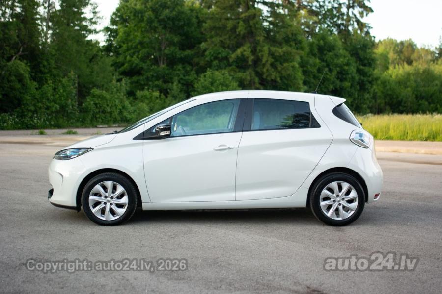 White Renault Zoe 2013 in Parnu, with an engine capacity of 0.00 L and mileage of 99 thousand km for 5990 €, photo 9 on AUTOMOTO.COM.LV