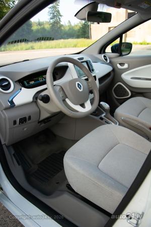 White Renault Zoe 2013 in Parnu, with an engine capacity of 0.00 L and mileage of 99 thousand km for 5990 €, photo 14 on AUTOMOTO.COM.LV