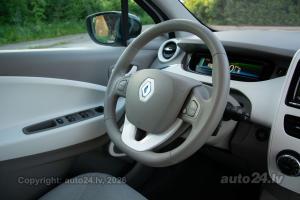 White Renault Zoe 2013 in Parnu, with an engine capacity of 0.00 L and mileage of 99 thousand km for 5990 €, photo 19 on AUTOMOTO.COM.LV