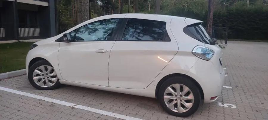 Balts Renault Zoe 2013 Rīga, ar dzinēja tilpumu 0.00 L un nobraukumu 104 tūkst. km par 5900 €, foto 9 vietnē AUTOMOTO.COM.LV
