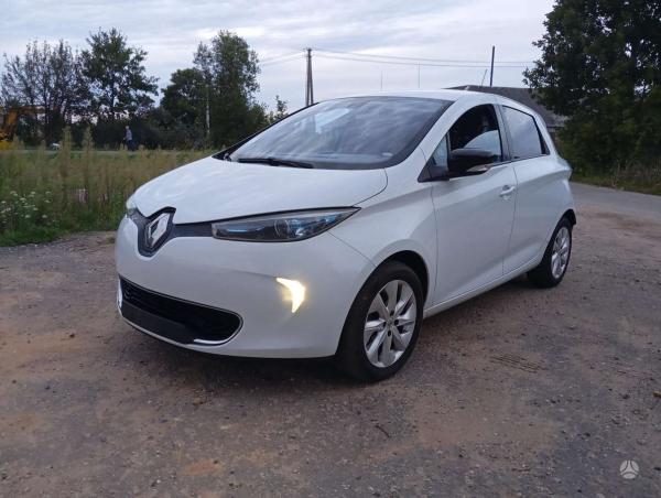 White Renault Zoe 2013 in Vilnius, with an engine capacity of 0.00 L and mileage of 170 thousand km for 5450 €, photo 1 on AUTOMOTO.COM.LV