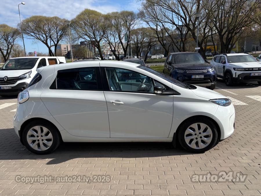 Balts Renault Zoe 2014 Rīga, ar dzinēja tilpumu 0.00 L un nobraukumu 196 tūkst. km par 5500 €, foto 5 vietnē AUTOMOTO.COM.LV