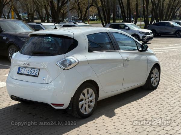 Balts Renault Zoe 2014 Rīga, ar dzinēja tilpumu 0.00 L un nobraukumu 196 tūkst. km par 5500 €, foto 5 vietnē AUTOMOTO.COM.LV