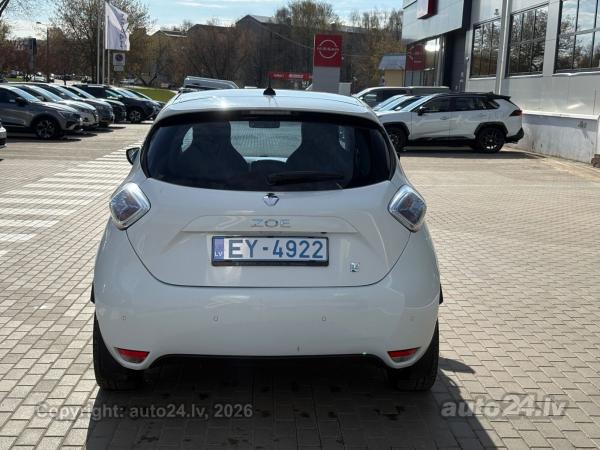 Balts Renault Zoe 2014 Rīga, ar dzinēja tilpumu 0.00 L un nobraukumu 196 tūkst. km par 5500 €, foto 6 vietnē AUTOMOTO.COM.LV