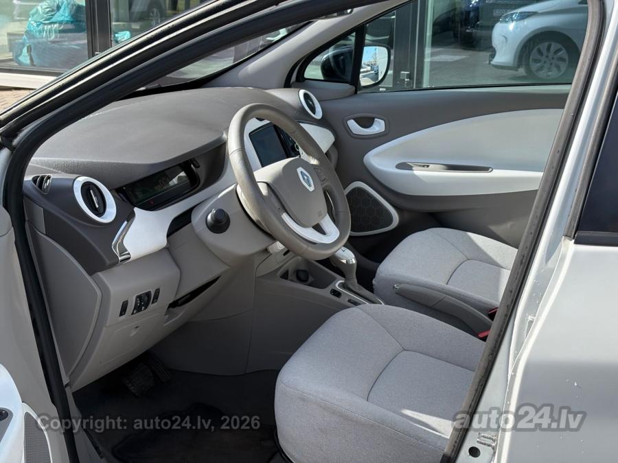 Balts Renault Zoe 2014 Rīga, ar dzinēja tilpumu 0.00 L un nobraukumu 196 tūkst. km par 5500 €, foto 13 vietnē AUTOMOTO.COM.LV