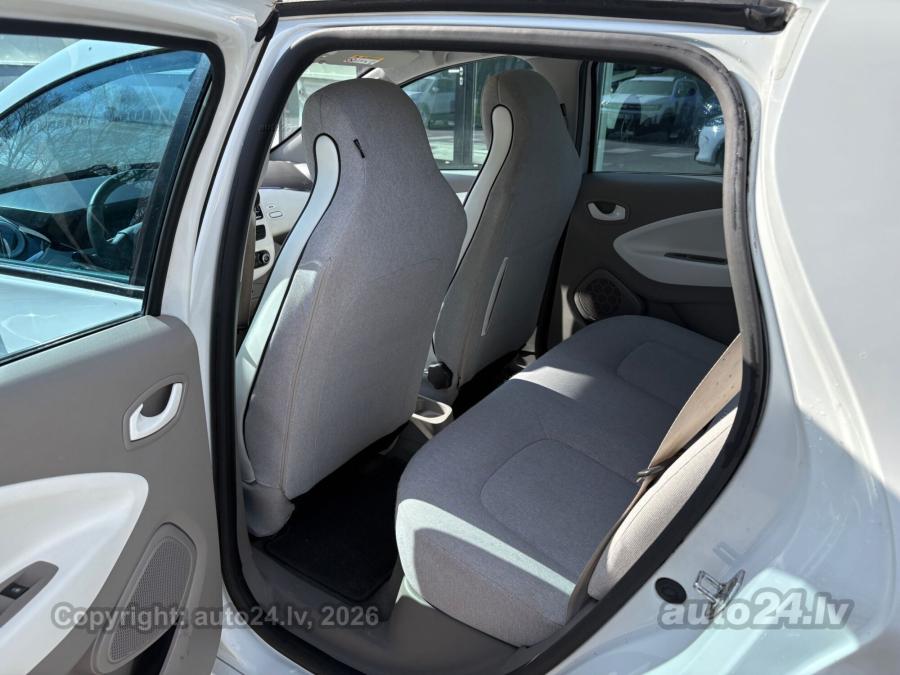 Balts Renault Zoe 2014 Rīga, ar dzinēja tilpumu 0.00 L un nobraukumu 196 tūkst. km par 5500 €, foto 15 vietnē AUTOMOTO.COM.LV