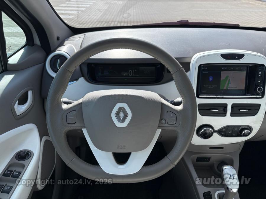 Balts Renault Zoe 2014 Rīga, ar dzinēja tilpumu 0.00 L un nobraukumu 196 tūkst. km par 5500 €, foto 16 vietnē AUTOMOTO.COM.LV