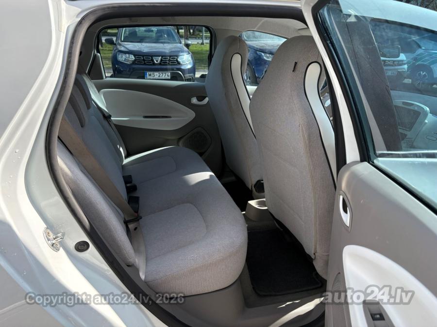 Balts Renault Zoe 2014 Rīga, ar dzinēja tilpumu 0.00 L un nobraukumu 196 tūkst. km par 5500 €, foto 22 vietnē AUTOMOTO.COM.LV