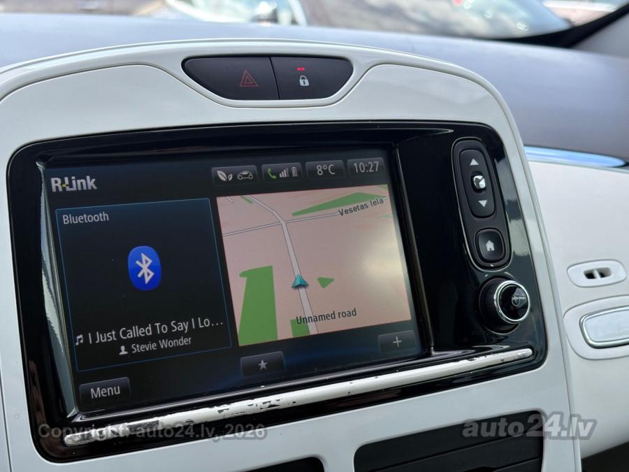 Balts Renault Zoe 2014 Rīga, ar dzinēja tilpumu 0.00 L un nobraukumu 196 tūkst. km par 5500 €, foto 28 vietnē AUTOMOTO.COM.LV