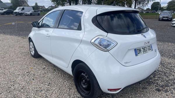 Balts Renault Zoe 2014 Tauragė, ar dzinēja tilpumu 0.00 L un nobraukumu 87 tūkst. km par 4000 €, foto 6 vietnē AUTOMOTO.COM.LV