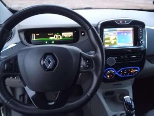 Белый Рено Зое 2014 в Вильнюс, объемом двигателя 0.00 л и пробегом 170 тыс. км за 4999 €, фото 3 на AUTOMOTO.COM.LV