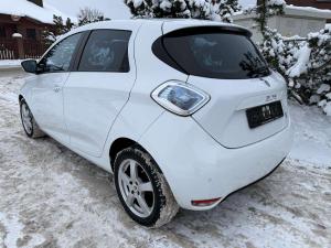 White Renault Zoe 2015 in Vilnius, with an engine capacity of 0.00 L and mileage of 124 thousand km for 3200 €, photo 3 on AUTOMOTO.COM.LV