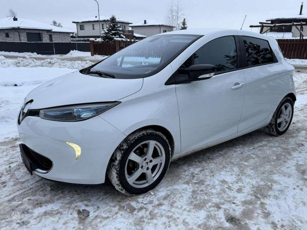 White Renault Zoe 2015 in Vilnius, with an engine capacity of 0.00 L and mileage of 124 thousand km for 3200 €, photo 10 on AUTOMOTO.COM.LV