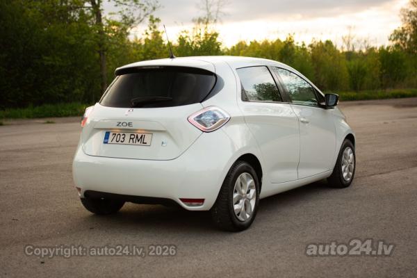 Balts Renault Zoe 2015 Pērnava, ar dzinēja tilpumu 0.00 L un nobraukumu 24 tūkst. km par 6990 €, foto 6 vietnē AUTOMOTO.COM.LV