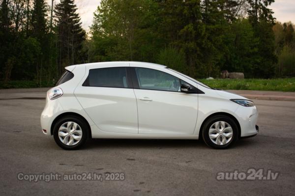 Balts Renault Zoe 2015 Pērnava, ar dzinēja tilpumu 0.00 L un nobraukumu 24 tūkst. km par 6990 €, foto 7 vietnē AUTOMOTO.COM.LV