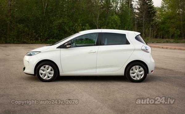 Balts Renault Zoe 2015 Pērnava, ar dzinēja tilpumu 0.00 L un nobraukumu 24 tūkst. km par 6990 €, foto 8 vietnē AUTOMOTO.COM.LV