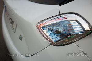 Balts Renault Zoe 2015 Pērnava, ar dzinēja tilpumu 0.00 L un nobraukumu 24 tūkst. km par 6990 €, foto 12 vietnē AUTOMOTO.COM.LV