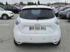 White Renault Zoe 2015 in Taurage, with an engine capacity of 0.00 L and mileage of 80 thousand km for 5000 €, photo 6 on AUTOMOTO.COM.LV