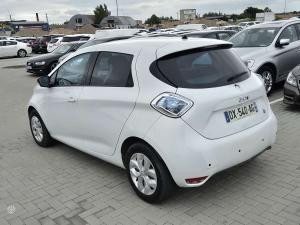 White Renault Zoe 2015 in Taurage, with an engine capacity of 0.00 L and mileage of 80 thousand km for 5000 €, photo 7 on AUTOMOTO.COM.LV