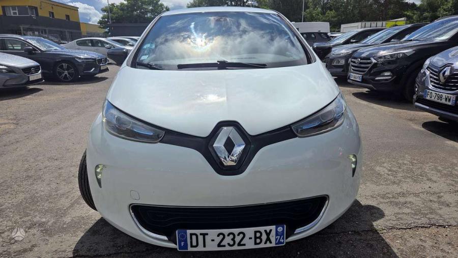Balts Renault Zoe 2015 Tauragė, ar dzinēja tilpumu 0.00 L un nobraukumu 130 tūkst. km par 4280 €, foto 3 vietnē AUTOMOTO.COM.LV