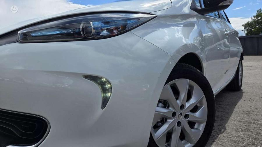 Balts Renault Zoe 2015 Tauragė, ar dzinēja tilpumu 0.00 L un nobraukumu 130 tūkst. km par 4280 €, foto 11 vietnē AUTOMOTO.COM.LV