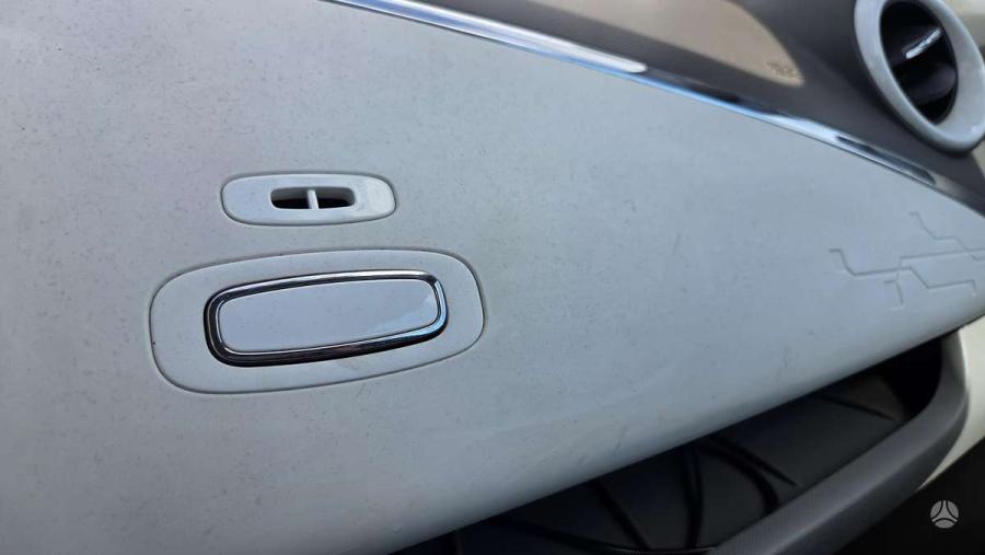 Balts Renault Zoe 2015 Tauragė, ar dzinēja tilpumu 0.00 L un nobraukumu 130 tūkst. km par 4280 €, foto 12 vietnē AUTOMOTO.COM.LV